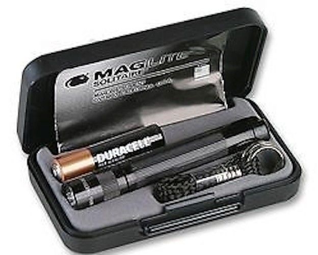 SWISS ARMY Swiss Tool Spirit w/ BONUS pouch AND BONUS Maglite Solitaire